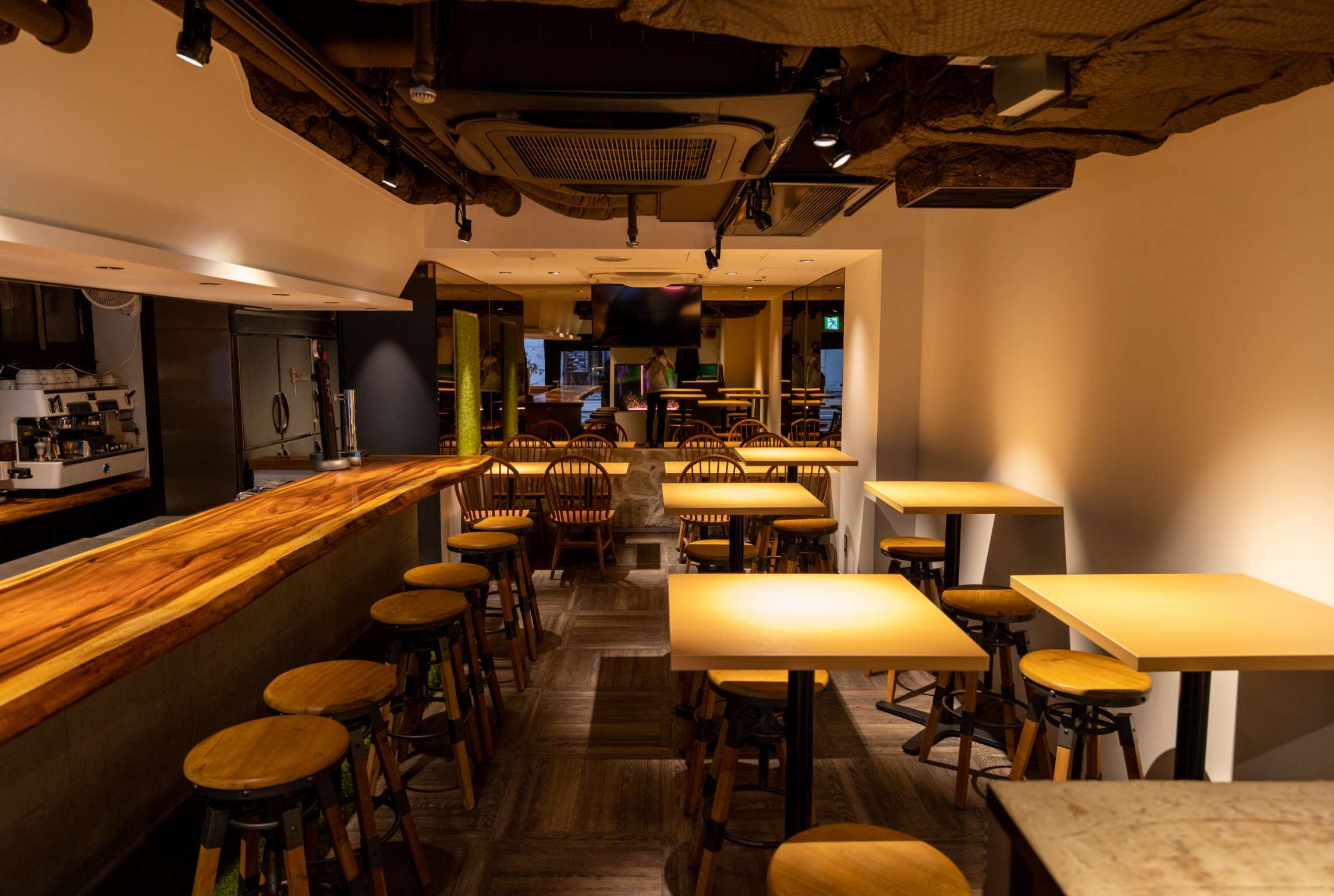 gastroteka ugari ｜ WORKS 商店建築 ｜ Design plus alpha