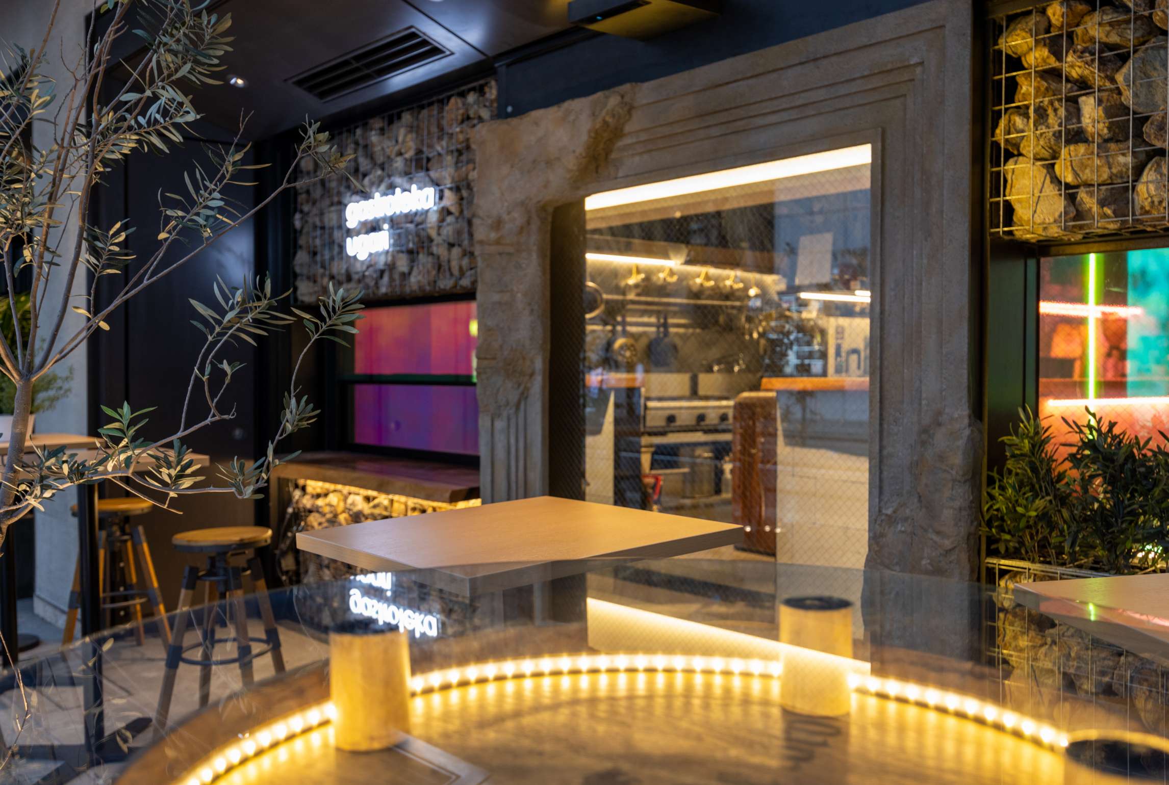 gastroteka ugari ｜ WORKS 商店建築 ｜ Design plus alpha